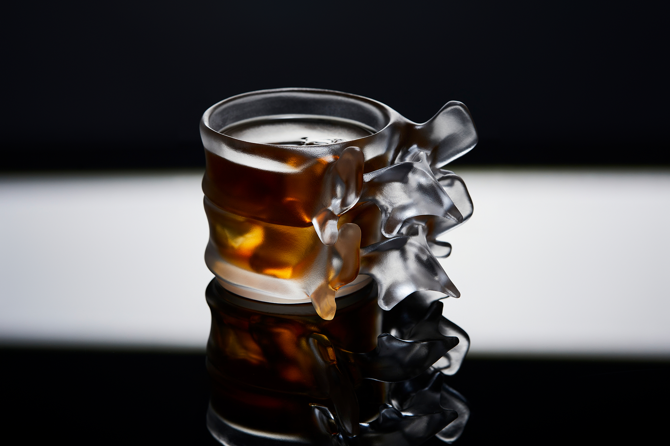 Spine Whiskey Glass – Handmade Crystal Glazed Art Glass – BOLTBOLT